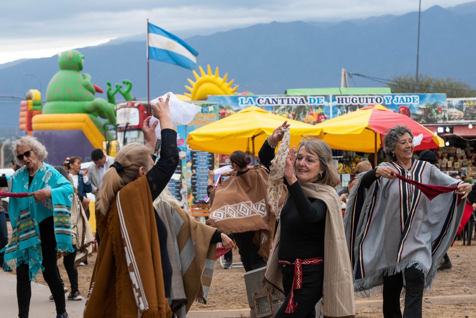 El Poncho 2026 llega con un Mercado Cultural más grande y dinámico ...